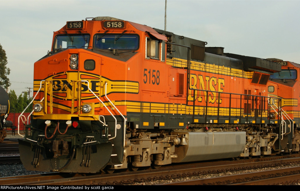 BNSF 5158